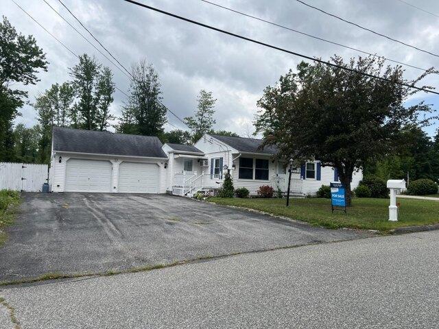 house with 3 bedroom, Lewiston ME ES105123594