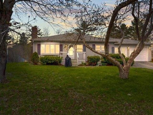 house with 3 bedroom, Lewiston ME ES105203274