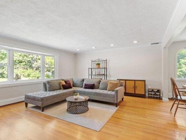 house with 3 bedroom, Lexington MA ES103439111