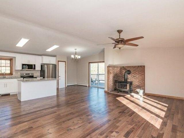house with 3 bedroom, Leyden MA ES103442290