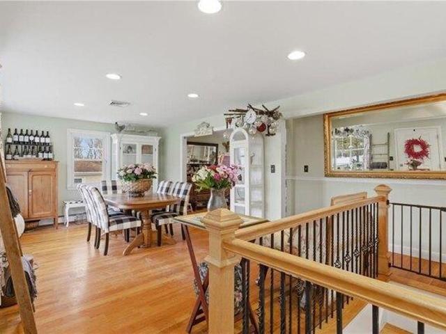 house with 3 bedroom, Lincoln RI DLS101748753