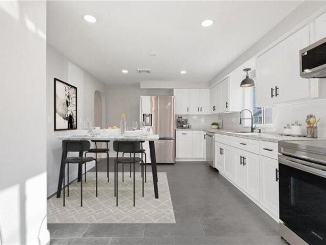 house with 3 bedroom, Lincoln RI DLS102479547