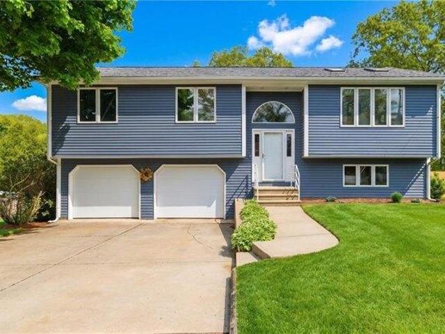 house with 3 bedroom, Lincoln RI DS102594958
