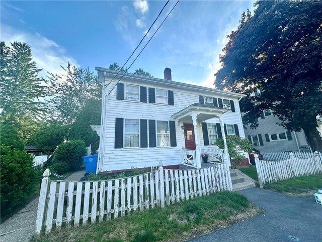 house with 3 bedroom, Lincoln RI ES104232623