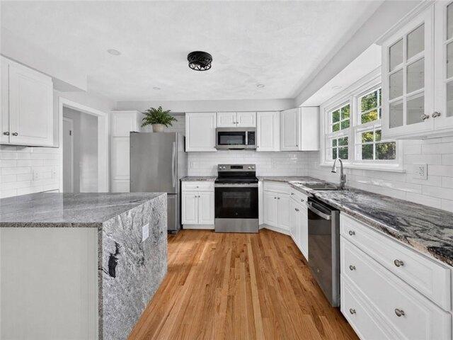 house with 3 bedroom, Lincoln RI ES104833902