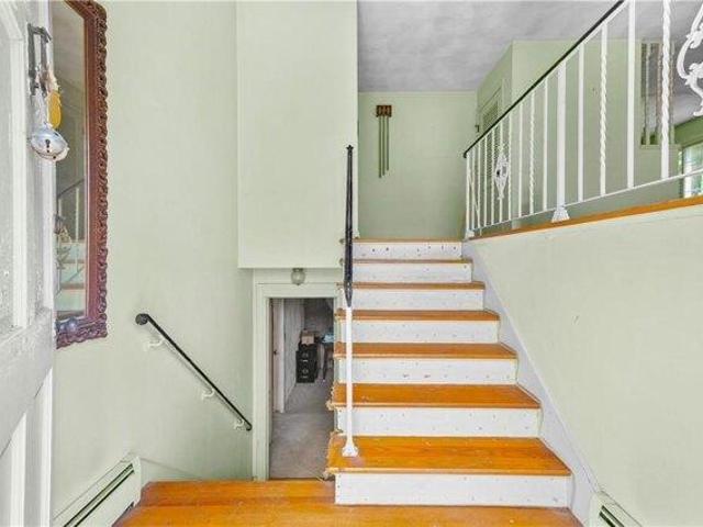 house with 3 bedroom, Lincoln RI ES105105632