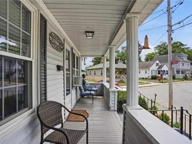 house with 3 bedroom, Lincoln RI ES103807540