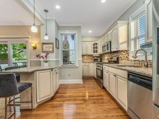 house with 3 bedroom, Linden NJ ES105159773