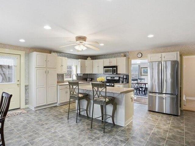 house with 3 bedroom, Littleton MA DS102410936