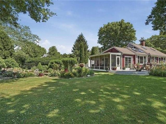 house with 3 bedroom, Little Compton RI DS104235100