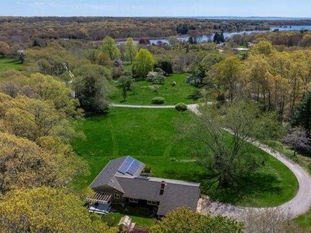 house with 3 bedroom, Little Compton RI ES103161306