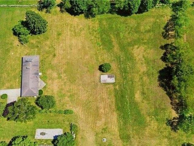 house with 3 bedroom, Little Compton RI ES104411117