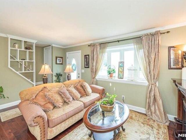 house with 3 bedroom, Little Falls NJ ES104849167