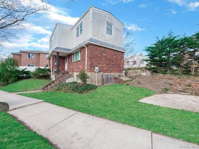 house with 3 bedroom, Little Neck NY DLS101801712