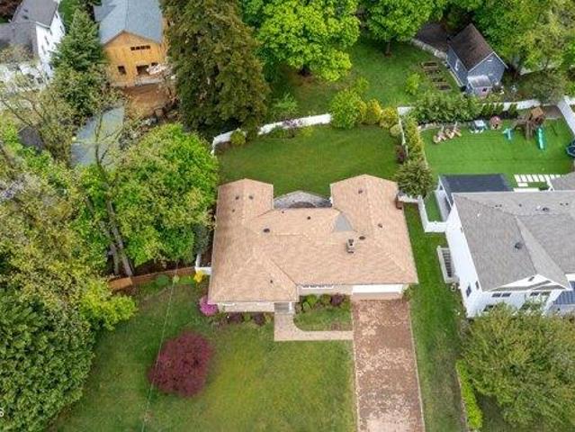 house with 3 bedroom, Little Silver NJ ES104831423
