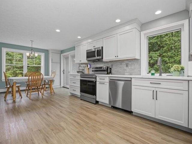 house with 3 bedroom, Litchfield NH DS104264328