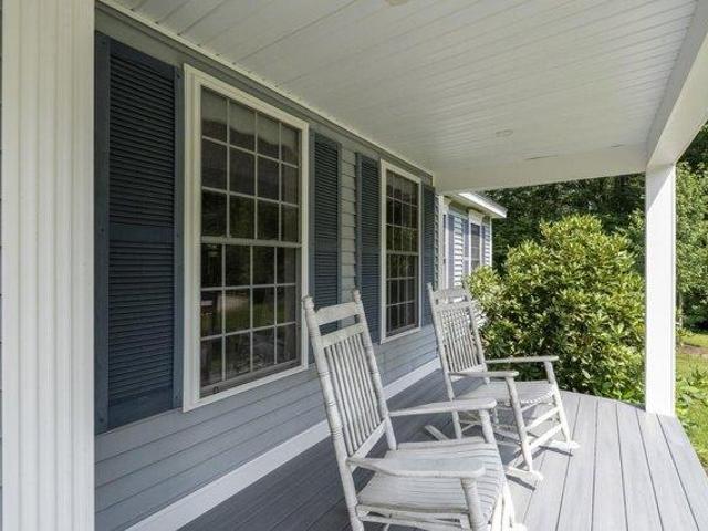 house with 3 bedroom, Litchfield NH ES105125357
