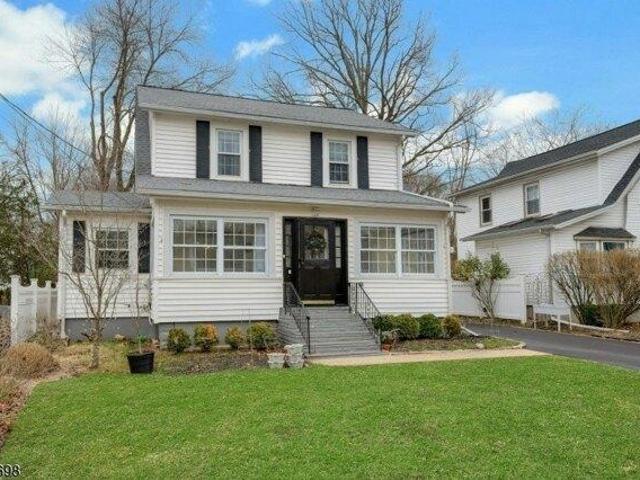 house with 3 bedroom, Livingston NJ DLS102279883
