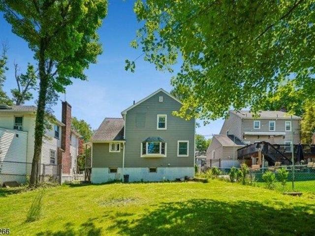 house with 3 bedroom, Livingston NJ DLS102800367