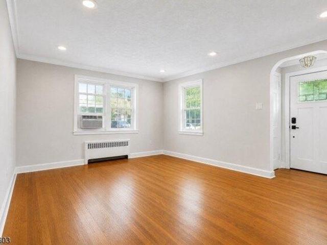 house with 3 bedroom, Livingston NJ DS104235158