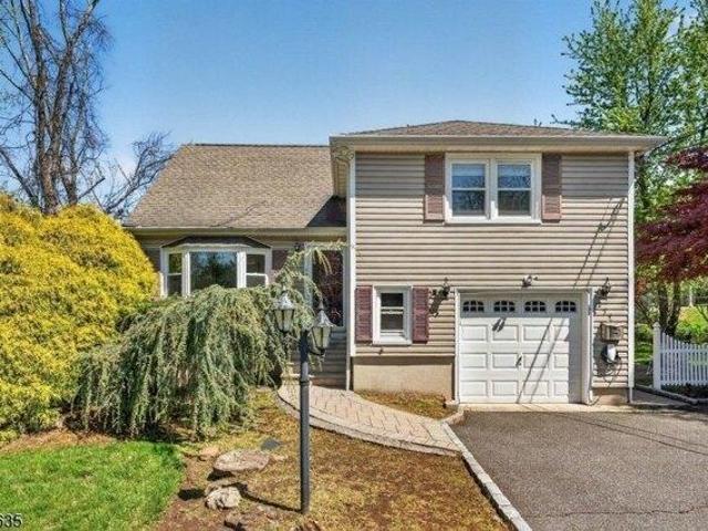 house with 3 bedroom, Livingston NJ DS102776498