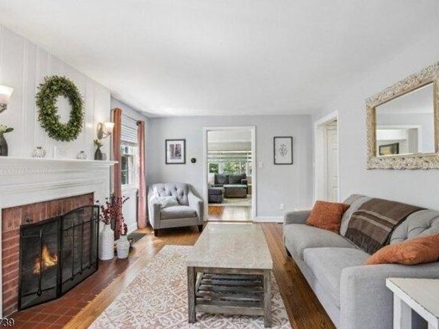 house with 3 bedroom, Livingston NJ ES104235977
