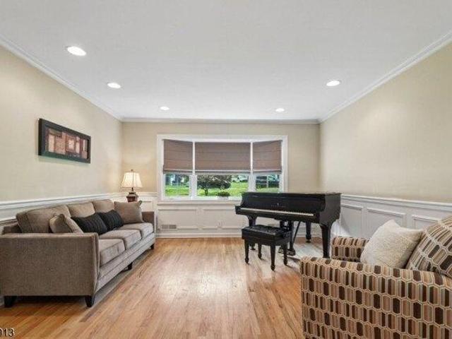 house with 3 bedroom, Livingston NJ ES104835813