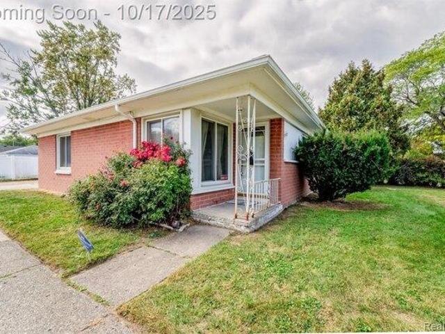 house with 3 bedroom, Livonia MI DLS95499410