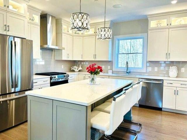 house with 3 bedroom, Londonderry NH DLS101857908