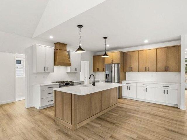 house with 3 bedroom, Londonderry NH DLS101858872
