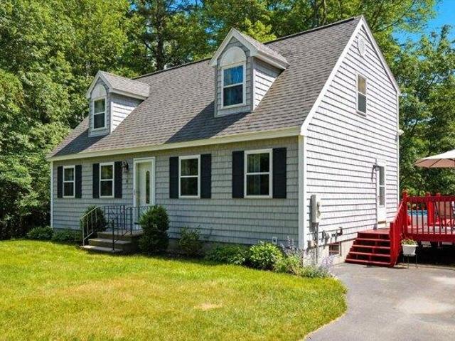 house with 3 bedroom, Londonderry NH DS104008021