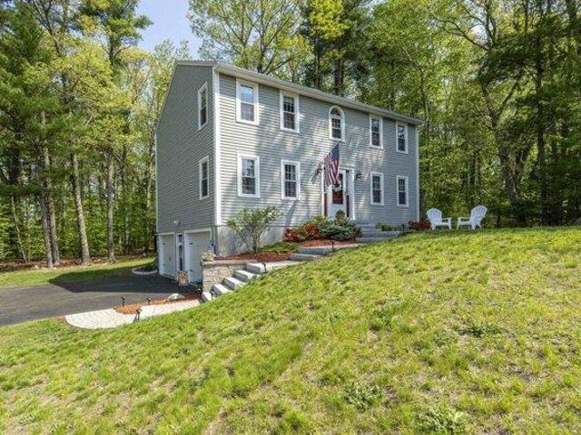 house with 3 bedroom, Londonderry NH ES104409565