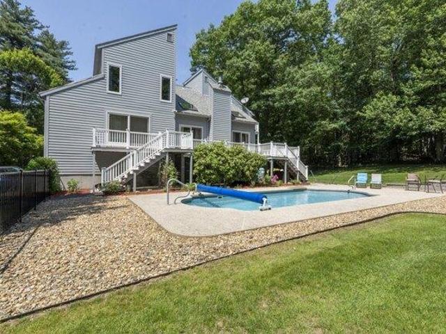 house with 3 bedroom, Londonderry NH ES104569635