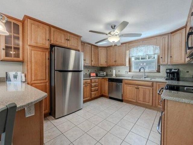 house with 3 bedroom, Londonderry NH ES104848150