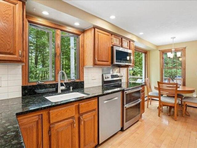 house with 3 bedroom, Londonderry NH ES104848516