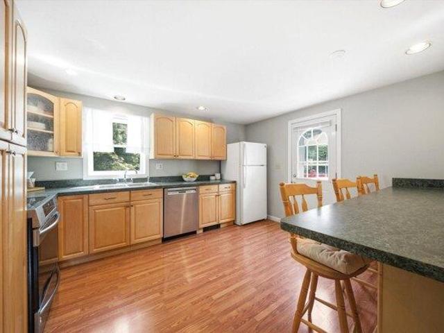 house with 3 bedroom, Londonderry NH ES104869873