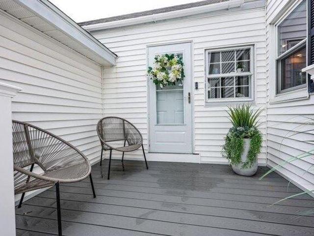 house with 3 bedroom, Londonderry NH ES104830810