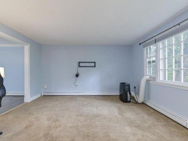 house with 3 bedroom, Londonderry NH ES105093638