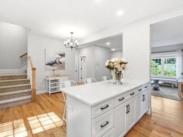 house with 3 bedroom, Londonderry NH ES105114038