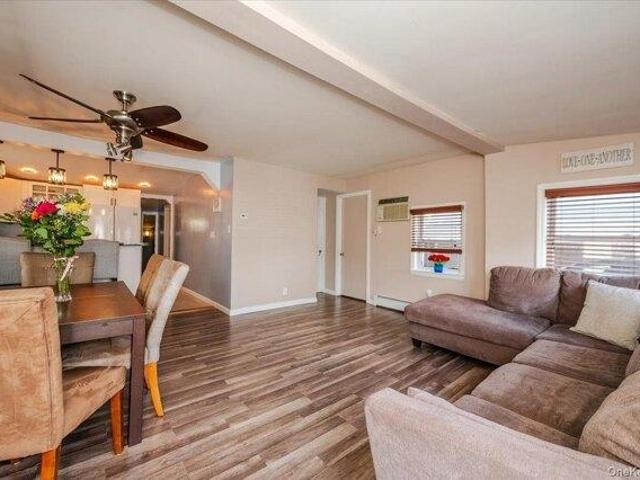 house with 3 bedroom, Long Beach NY ES103620935