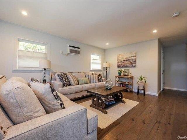 house with 3 bedroom, Long Beach NY ES103622167