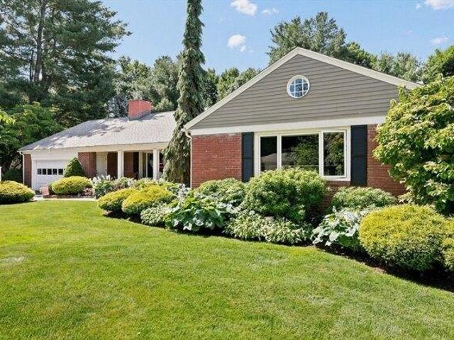house with 3 bedroom, Longmeadow MA ES104261686