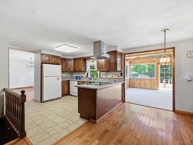 house with 3 bedroom, Longmeadow MA ES104298802