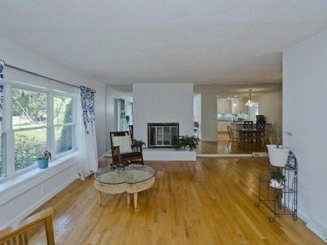house with 3 bedroom, Longmeadow MA ES104568532
