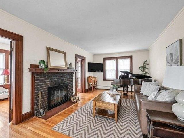 house with 3 bedroom, Longmeadow MA ES103432575