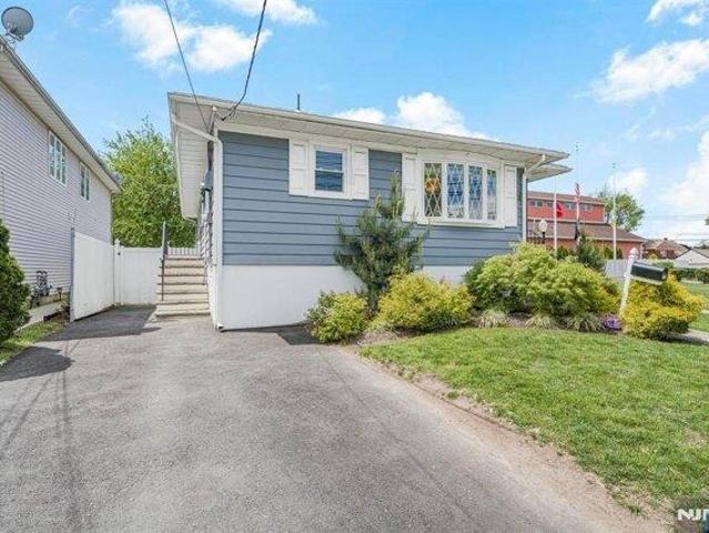house with 3 bedroom, Lodi NJ DLS102529345