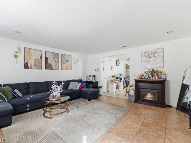 house with 3 bedroom, Lodi NJ ES105142269