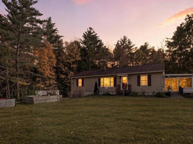 house with 3 bedroom, Loudon NH DLS102726434