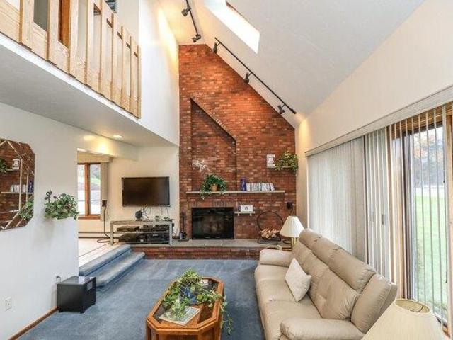 house with 3 bedroom, Loudon NH ES104444364