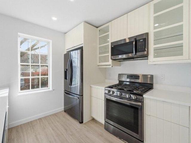 house with 3 bedroom, Lowell MA DLS102632532